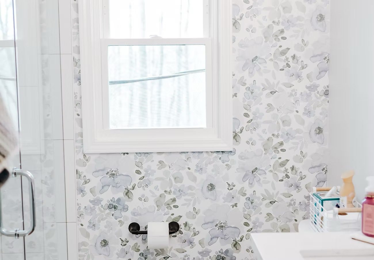 Wallpaper for Kitchens and Bathrooms: Where It Works, Where It Doesn’t ...